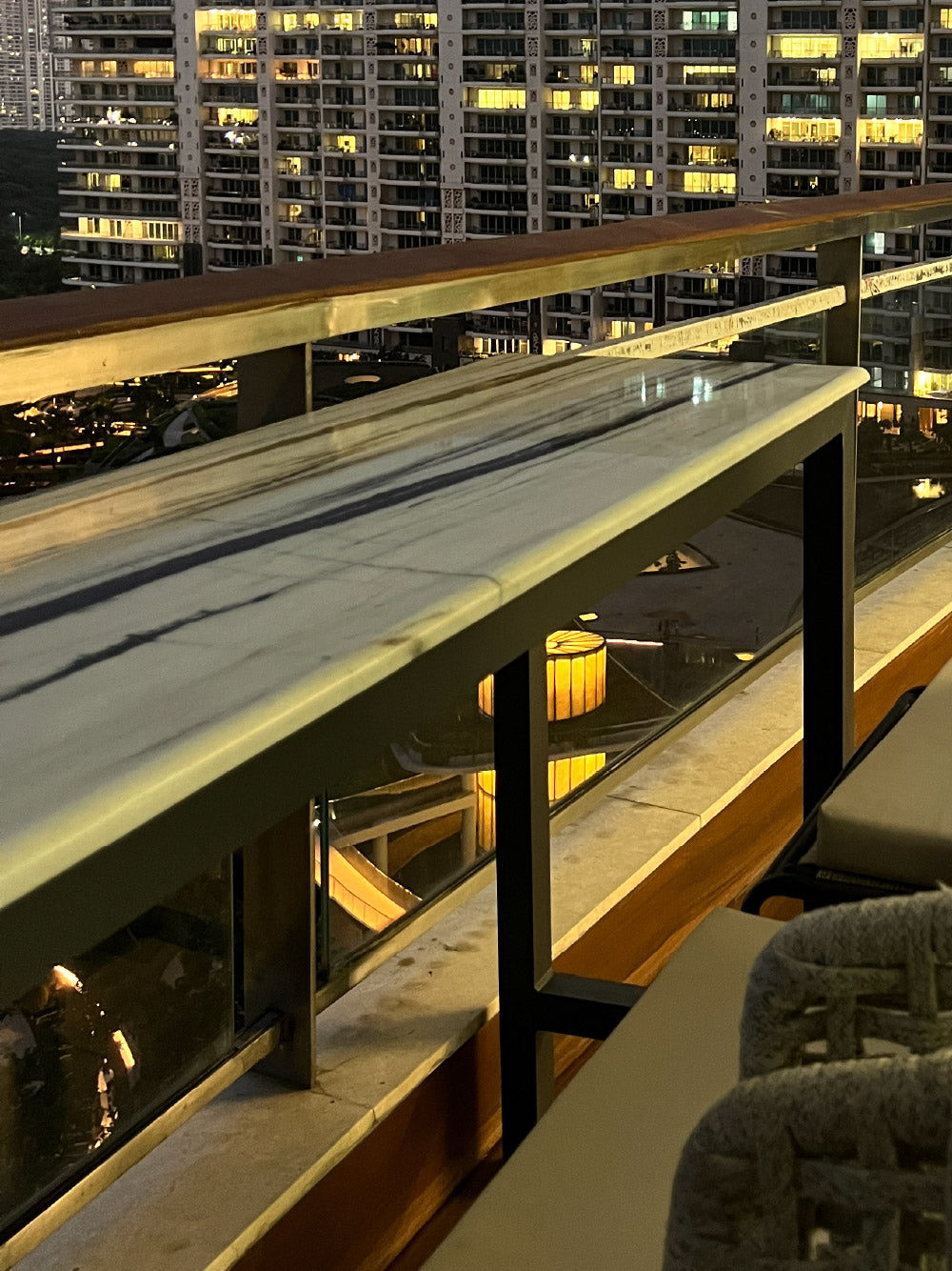 Vince Bar Table – The Garden Room